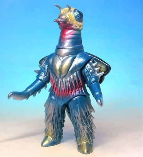 First Star Bear Model Sofubi All Monster Collection Arindou (Large Wing ...