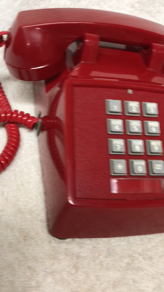Vintage CORTELCO 2500 Series RED Push Button Touch Tone Desk Table Top ...