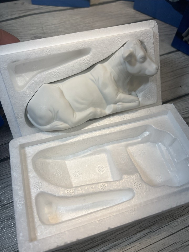 Vintage 1980's Avon 11 + Pieces White Porcelain Bisque Stable Set w ...