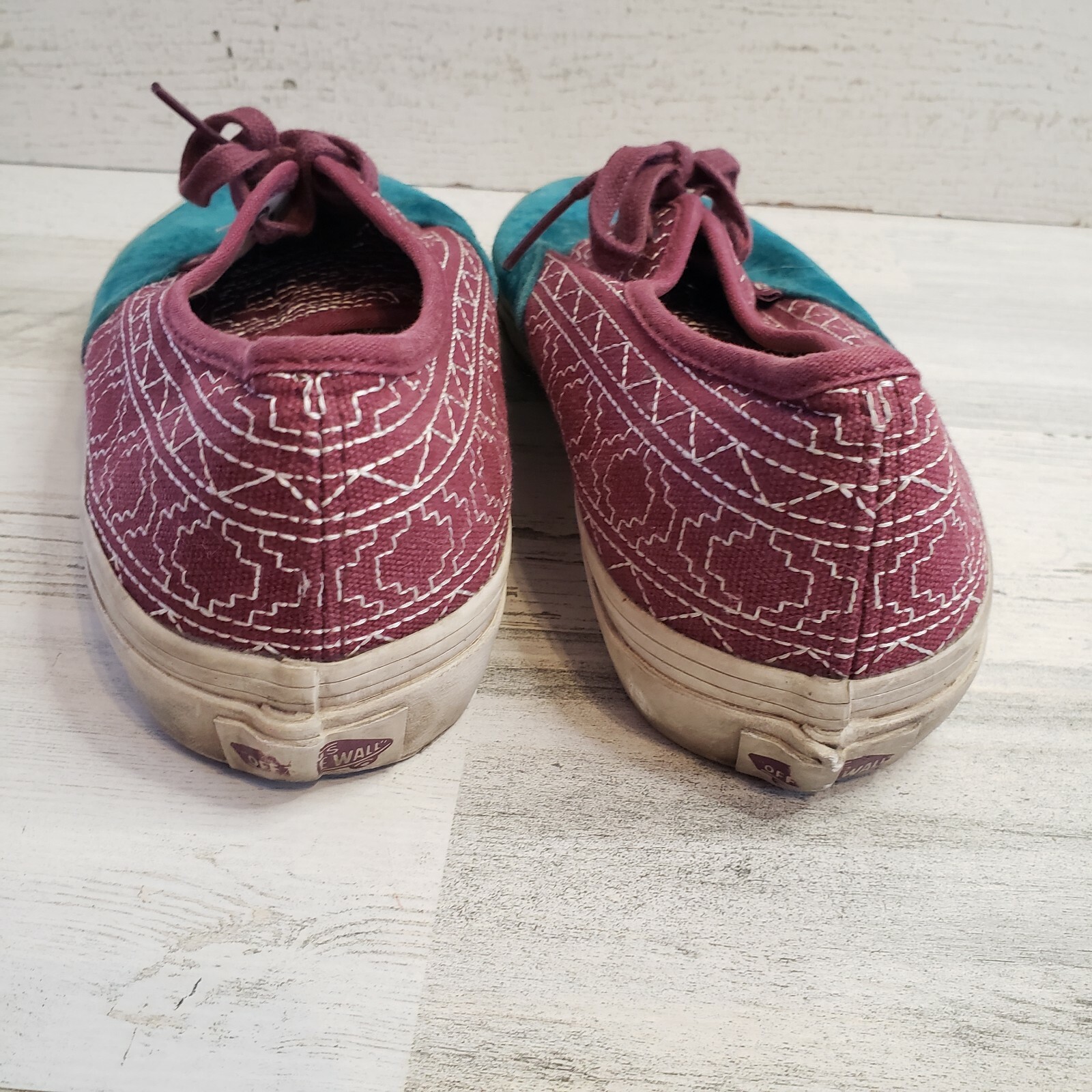 Rare Vans Native American Embroidered Casual Sneakers… - Gem