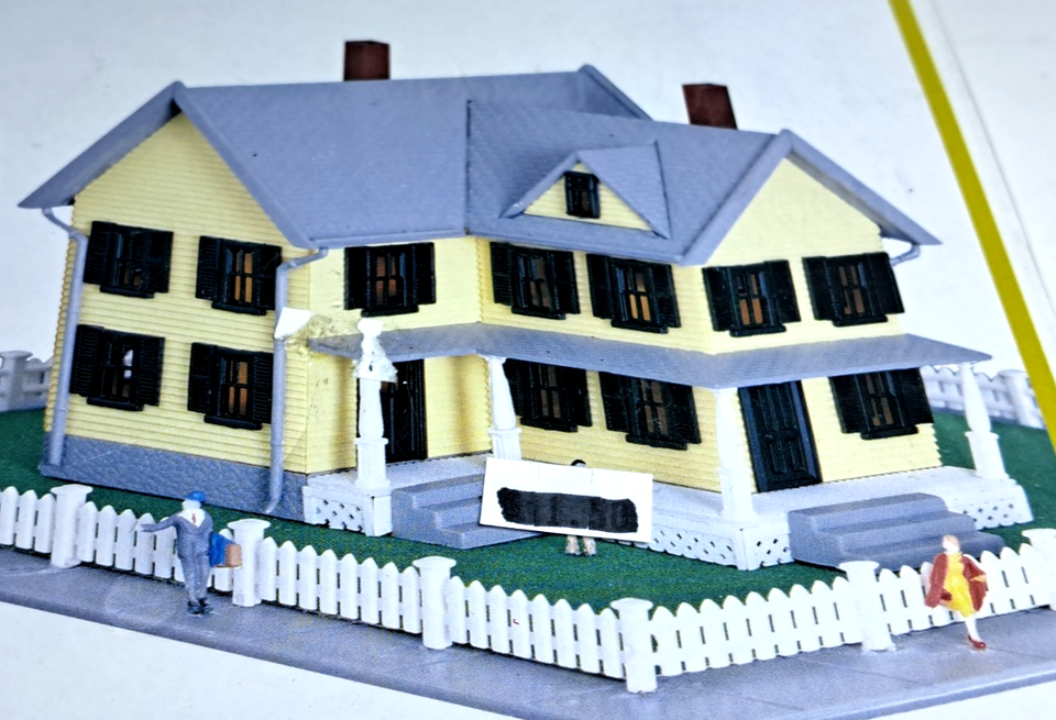 N Scale Lot of 2 Model Power Building Kits Bellas Farm House & Grandmas ...