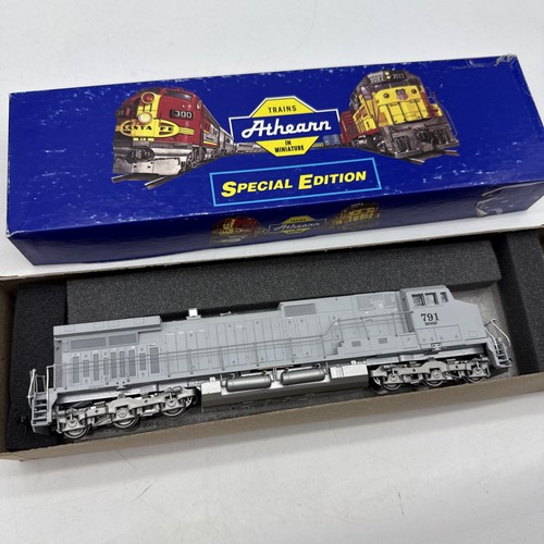 Athearn 2227 HO BNSF C44-9W Powered Diesel Locomotive #791 Gray Body | eBay