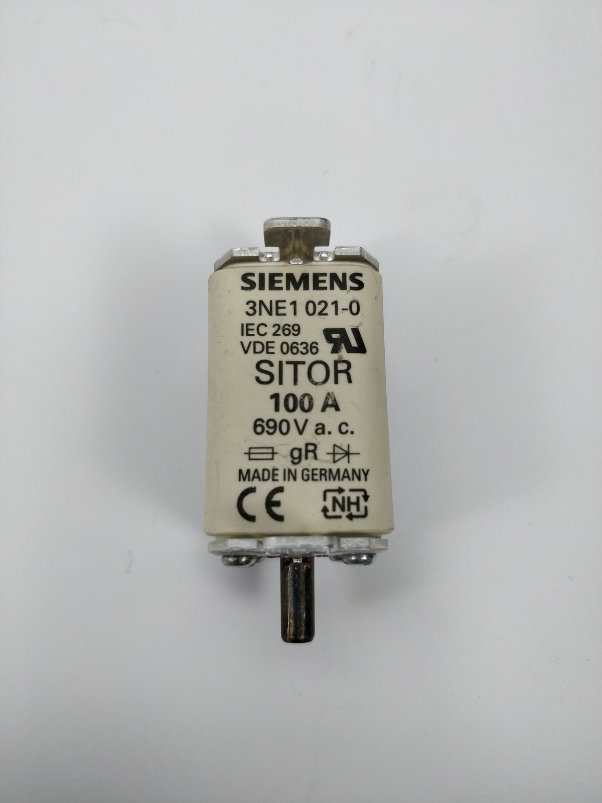 SIEMENS 3NE1021-0 Sitor fuse 100A 690V – La Paz County Sheriff's Office ...