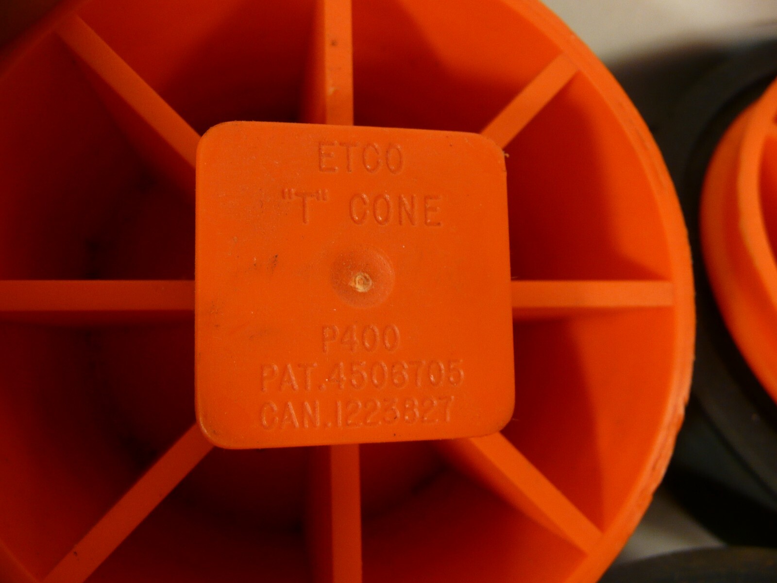 * NEW LOT OF 10 ETCO "T" CONE STOPPERS (5) P400, (4) 3"-4" & (1) P300 ...