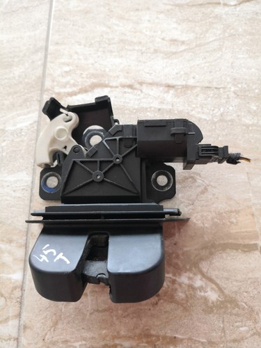 Audi A4 2008/Tailgate trunk boot lock/8P4827505C | eBay