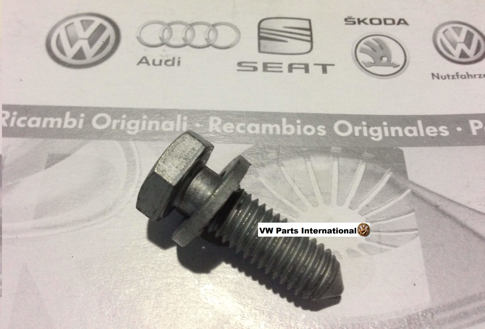 VW Golf MK2 MK3 GTI VR6 Corrado Rear Stub Axle Mounting Bolt 1x Genuine ...