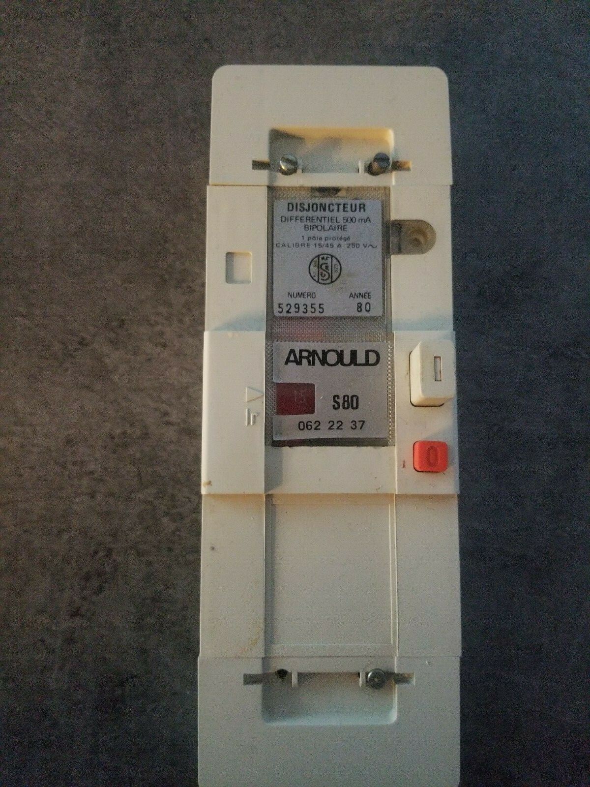 Disjoncteur Differentiel 500Ma d’occasion