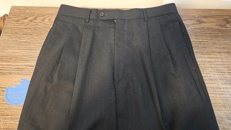 Britches of Georgetown Biella Collection Black Wool 3-button Suit Sz ...