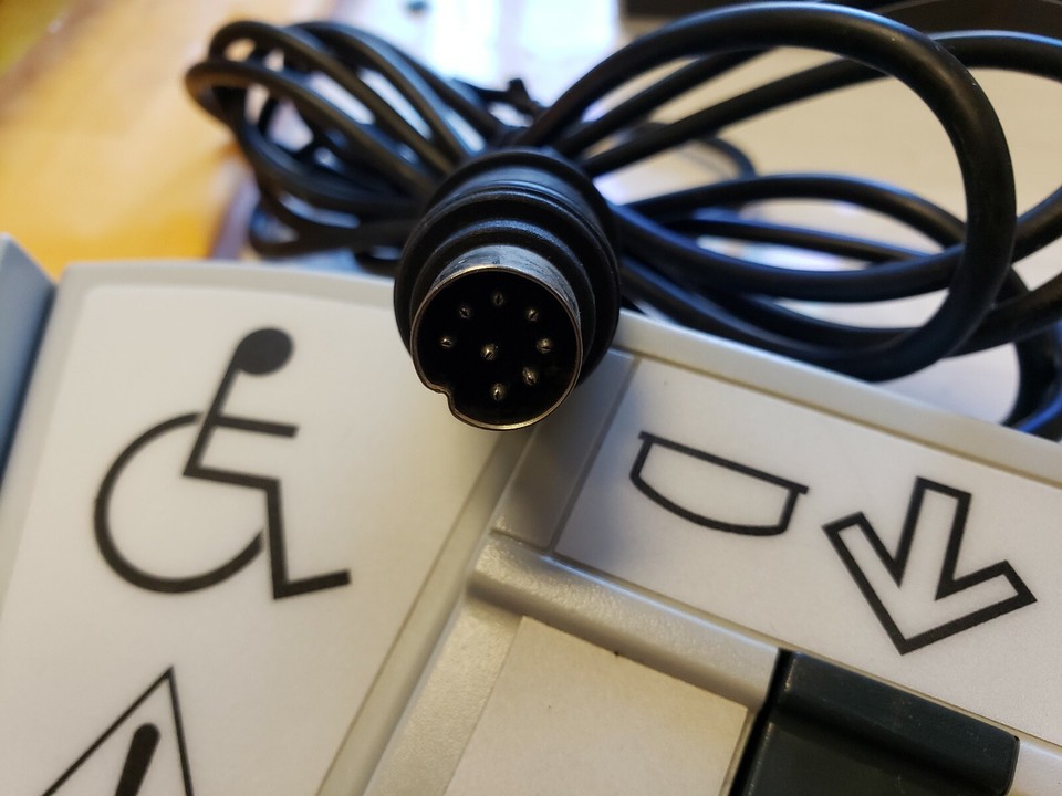 Linak FSE1201220 C-Arm Foot Switch Actuator Pedal Control Fsr0w00000 ...