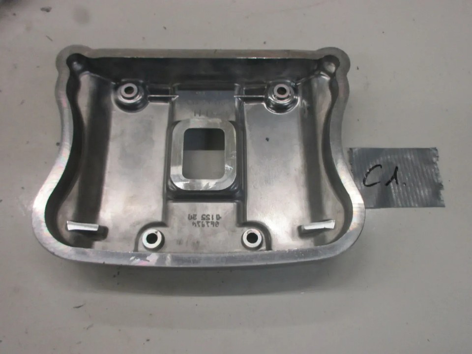 Coperchio del motore anteriore della valvola C1. Harley Davidson XL ...