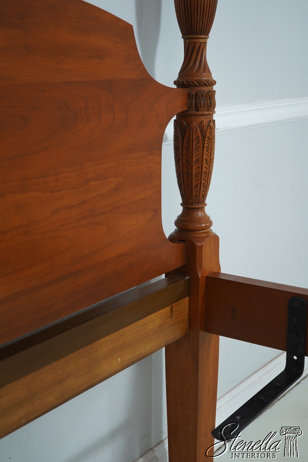 62641EC: HENKEL HARRIS Queen Size Distressed Cherry Poster Bed | eBay