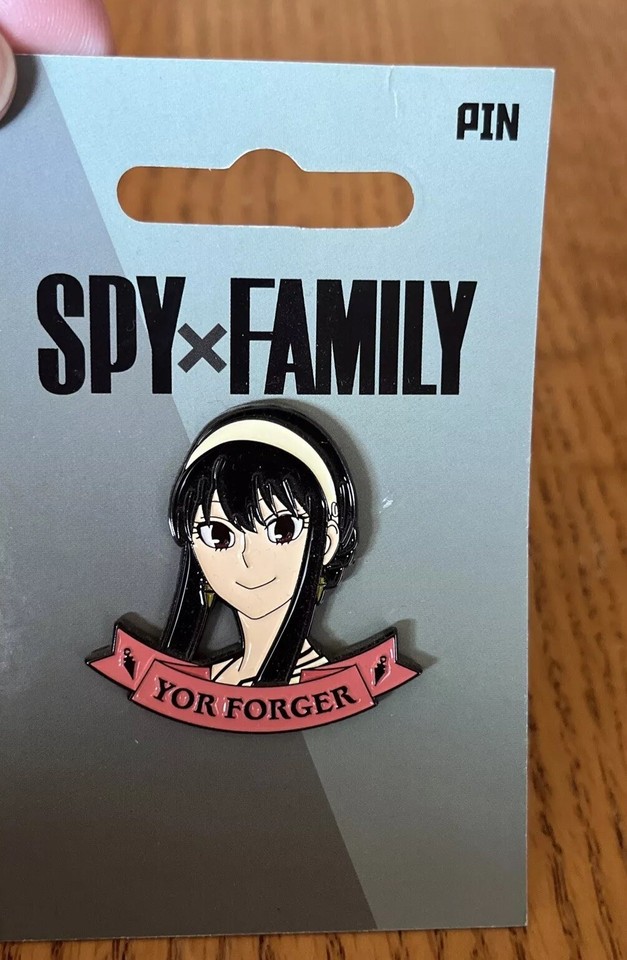 2 Brand New Spy x Family Crunchyroll Anime Loid & Yor Forger Pins | eBay