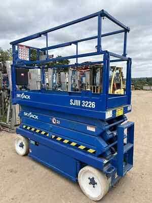 Skyjack SJ3226 BRAND NEW BATTERIES Scissor Lift Access Platform MEWP ...