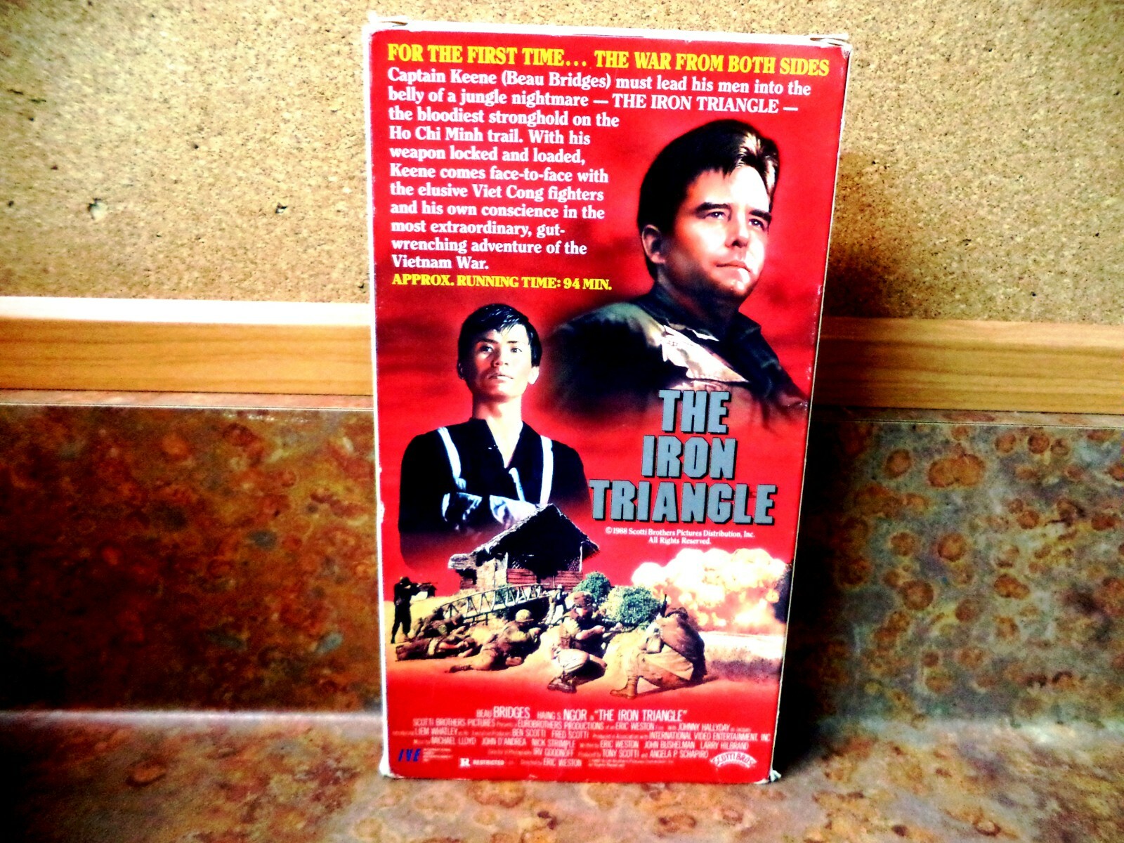 THE IRON TRIANGLE (VHS 1988) Beau Bridges, Haing Ngor, Jim Ishida, Ping ...