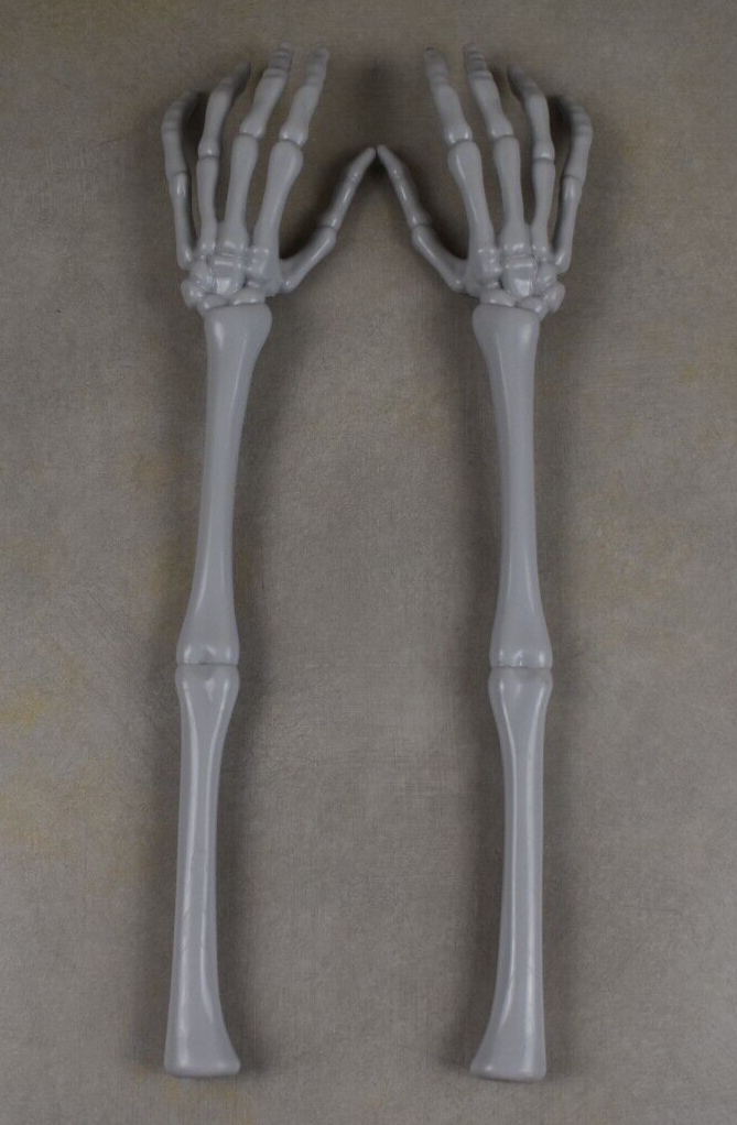 SKELETON ARMS/HANDS TOSSING SALAD TONGS or use for handing out ...