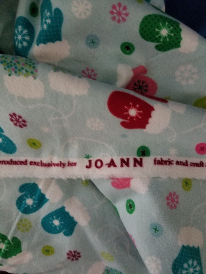 Mittens and Snowflakes Cotton Flannel Fabric Joann 52" X 42" | eBay