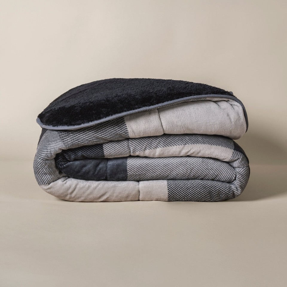 Quebec Plaid Winter Blanket - Black & Grey Checkered - Premium ...