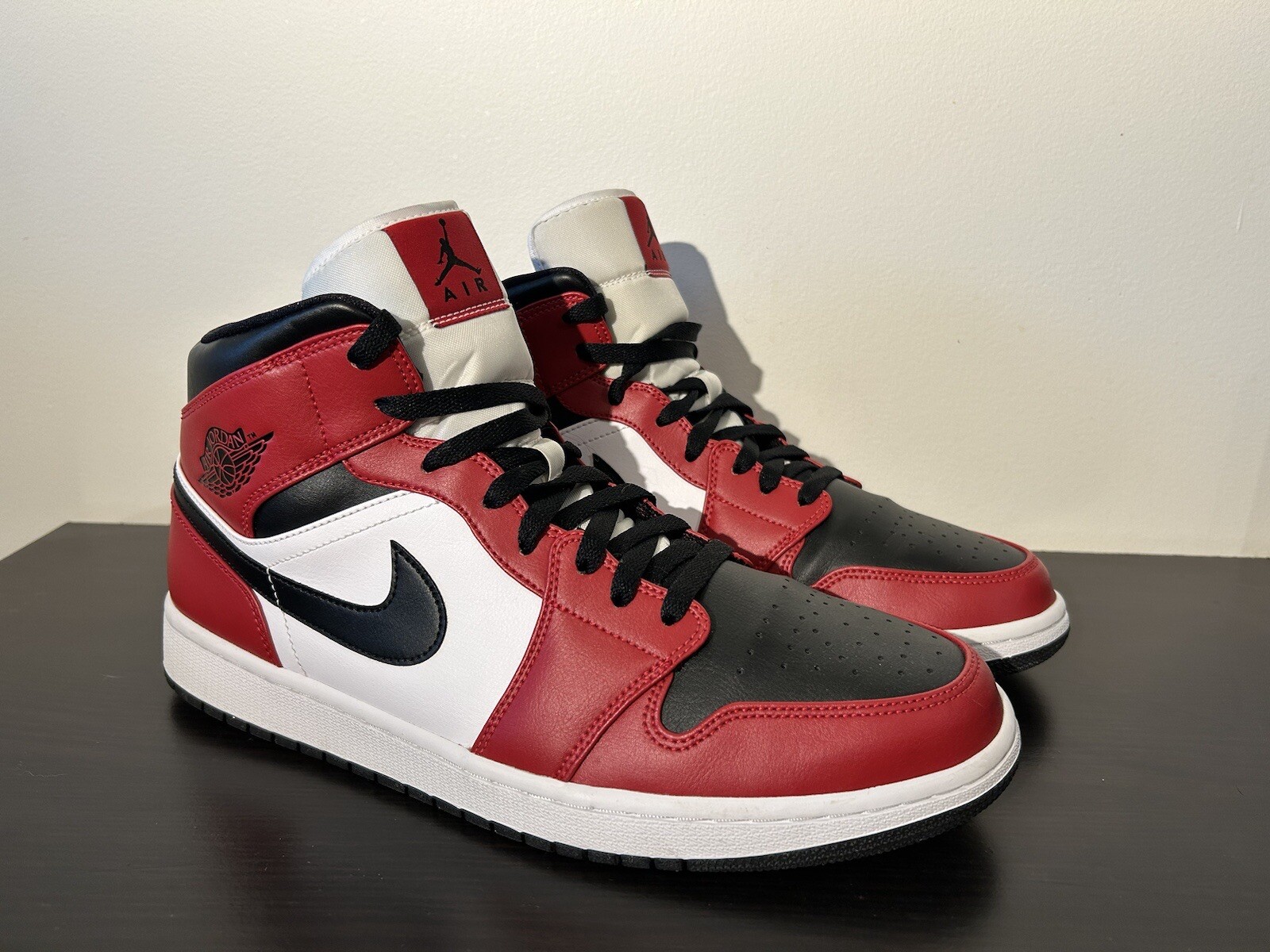 Air Jordan 1 Mid Chicago Black Toe 2020 Men’s Size 12… - Gem