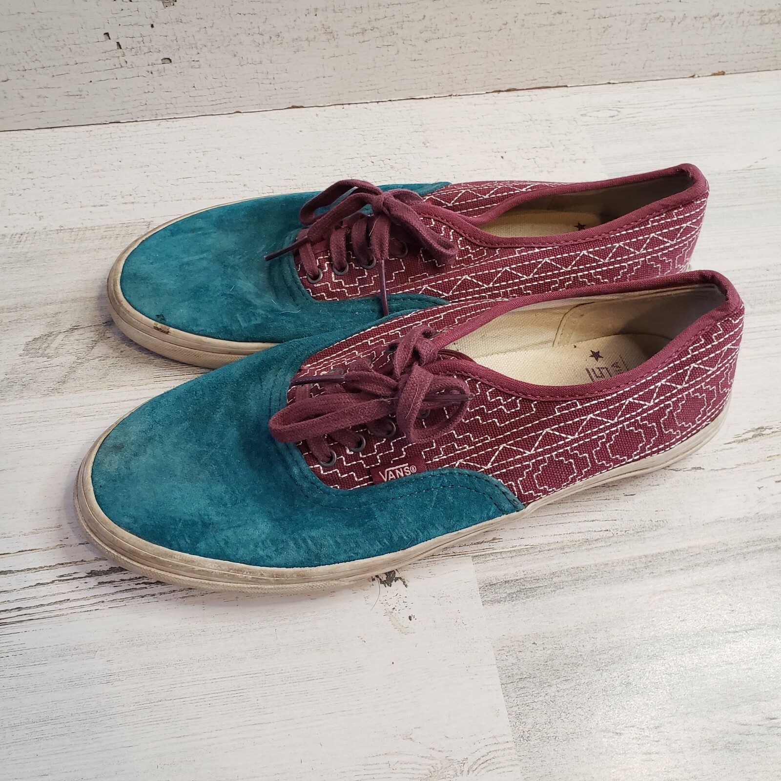 Rare Vans Native American Embroidered Casual Sneakers… - Gem