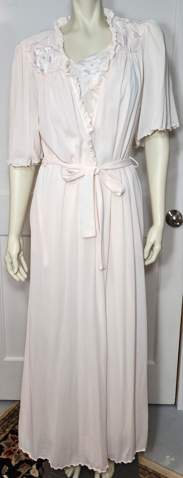 Vintage 1980s-1990s Miss Elaine Nightgown & Robe Set ILGWU AFL-CIO ...