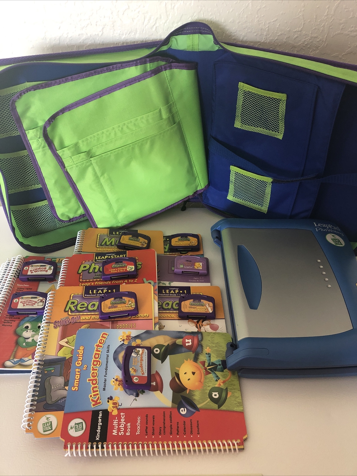 Leap Frog LeapPad Plus Writing Learning System. With Bag. 11 Books, 9 ...