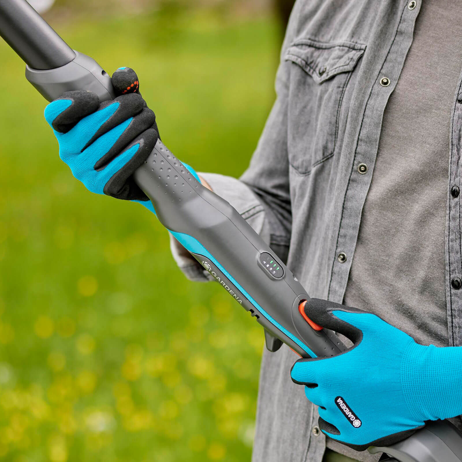 Gardena HIGHCUT 360 P4A 18v Cordless Telescopic Tree Pruner No ...