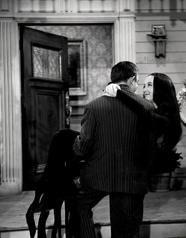 Gomez And Morticia Addams Love