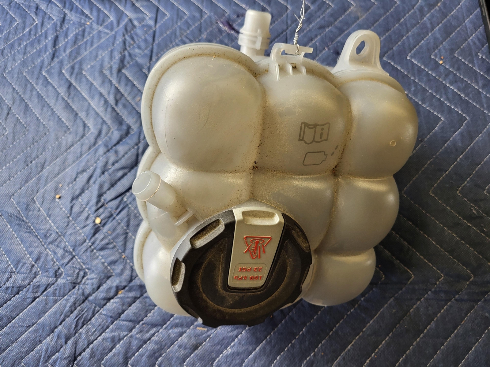 Radiator Coolant Reservoir Bottle Tank 2023 AUDI SQ8 4.0L AWD ...