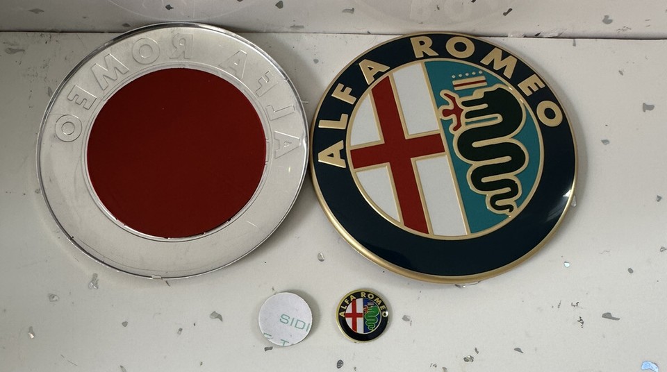 74mm X2 ALFA ROMEO BADGE 147 156 159 BRERA MITO GIULIETTA GIULIA + Key ...