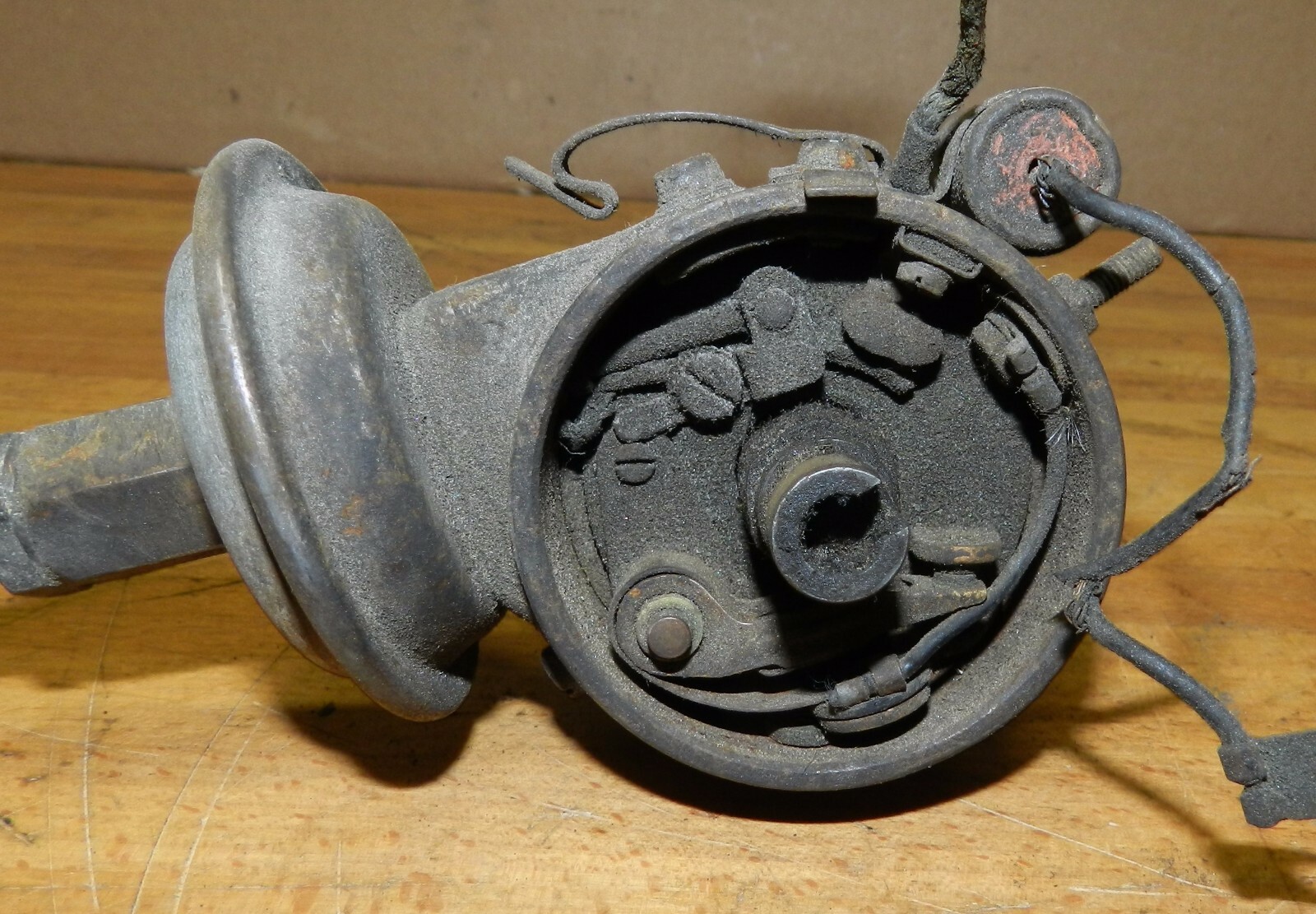 1950's-60s Mercedes Benz 111 128 used Bosch distributor VJUR-6-BR-38 ...