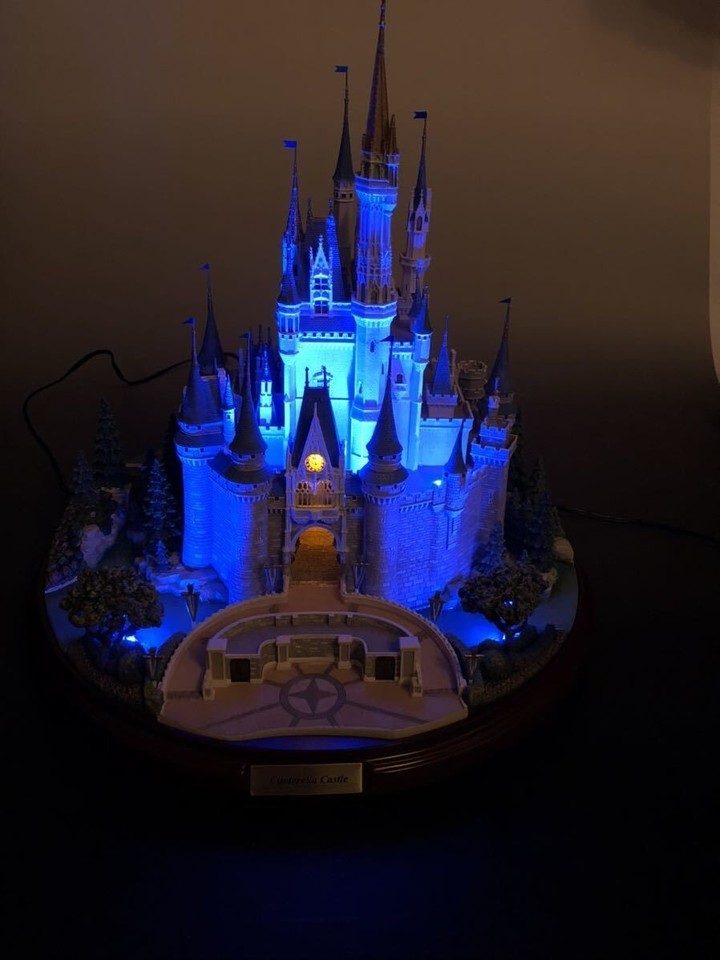 Disney Olszewski Cinderella Castle Light Up Florida Diorama with box ...