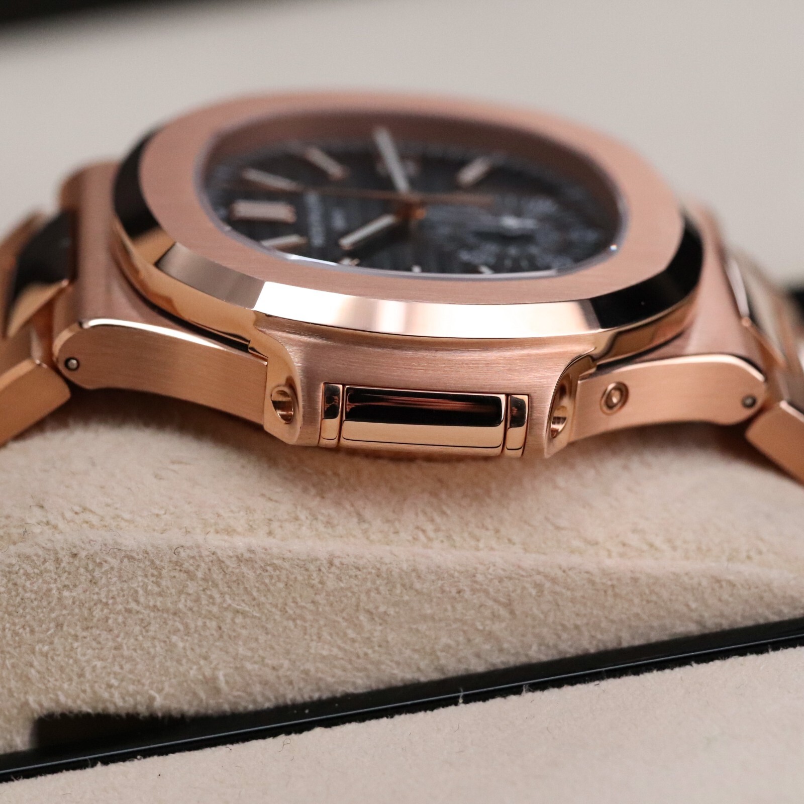 Patek Philippe Nautilus 5980-1R DISCONTINUED 40mm Rose Gold Black Dial ...