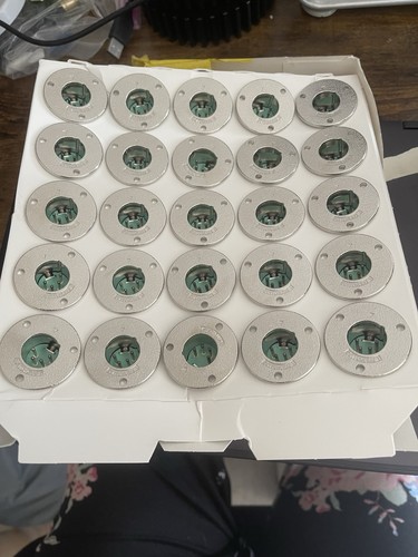 Switchcraft C3M panel mount male XLR connector . 006K585A. LOT OF 25 ...