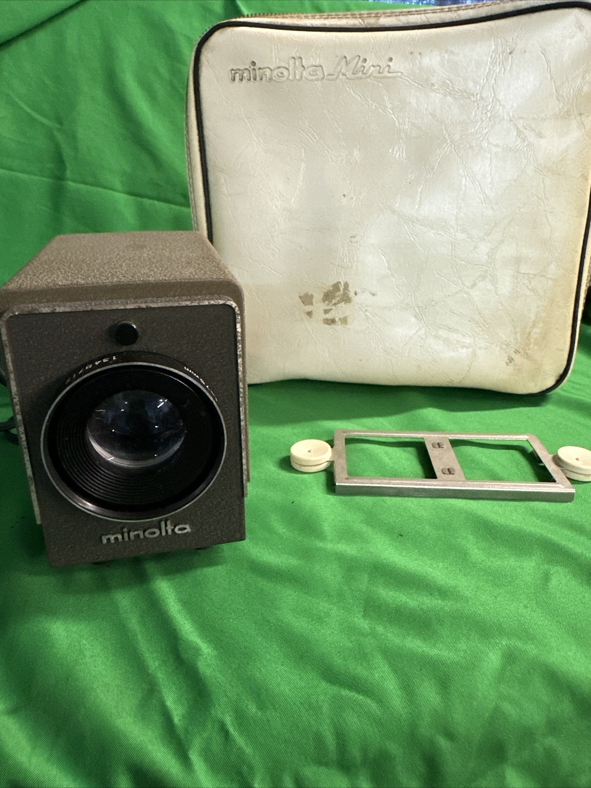 Vintage Minolta Mini 35mm Slide Projector In Original Bag | eBay