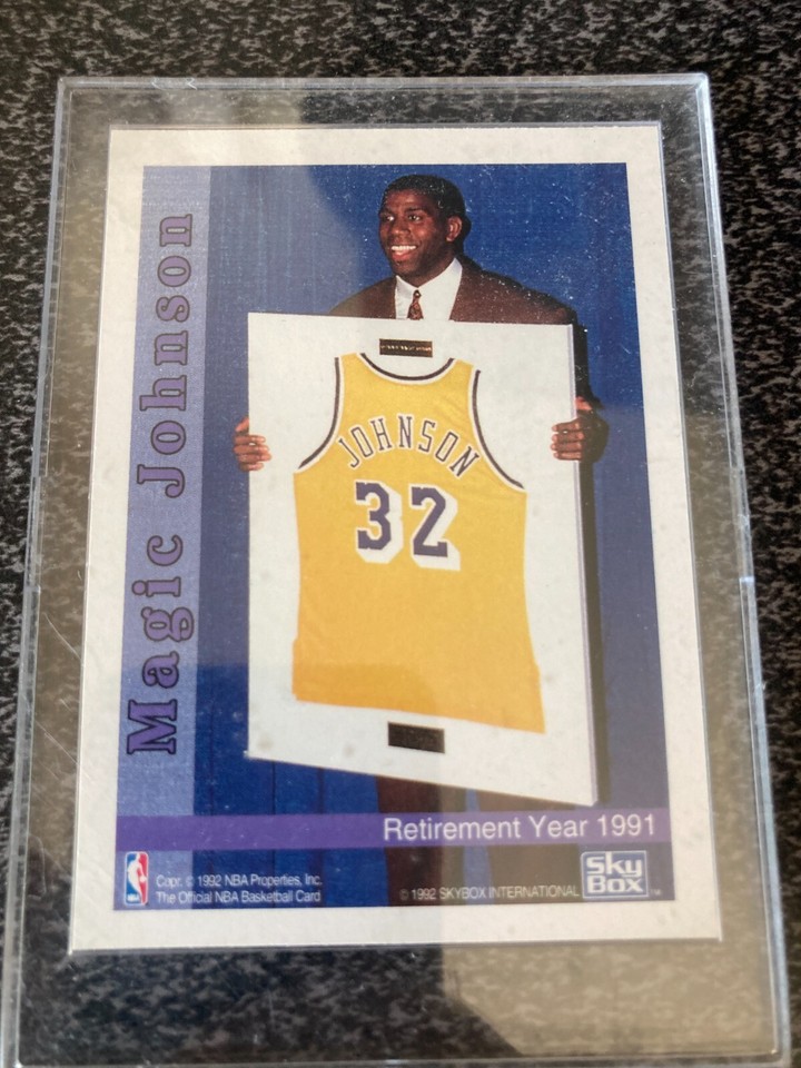 1992 NBA HOOPS MAGIC JOHNSON ROOKIE/RETIEMENT GOLD CARD WITH PROTECTOR ...