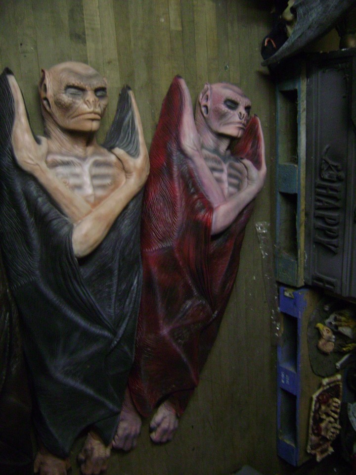 HALLOWEEN PROP HAUNTED HOUSE HANGING VAMPIRE DRACULA FIGURE | eBay