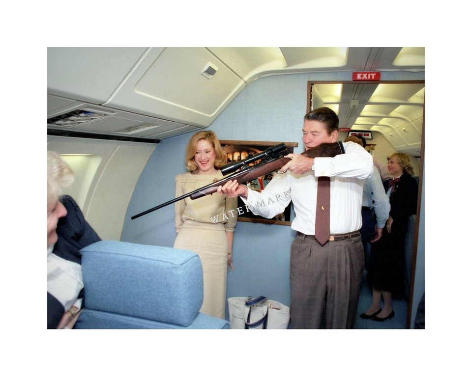 Ronald Reagan 8x10 photo print aiming Rifle in Airforce One 2nd second ...