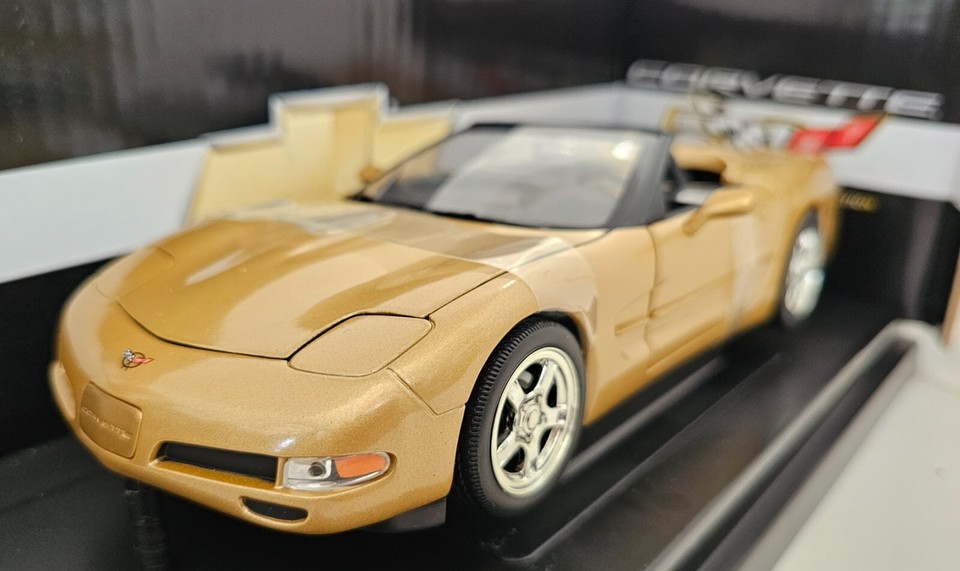 ERTL 1/18 1998 AZTEC GOLD CORVETTE CONVERTIBLE 1 OF ONLY 835 PRODUCED ...