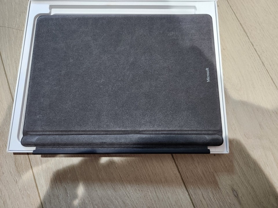 Microsoft - Surface Pro Keyboard Black For X/8/9 Model 1864 | eBay