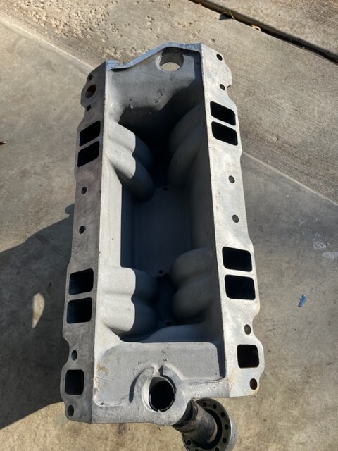 Edelbrock SBC Chevy Tunnel Ram Intake Manifold | TR1X | Aftermarket ...