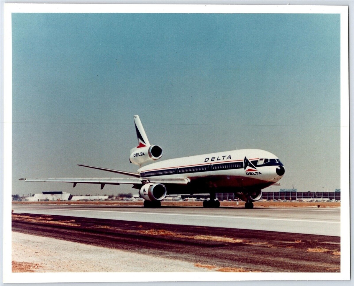 Delta Airplane Coloring Page