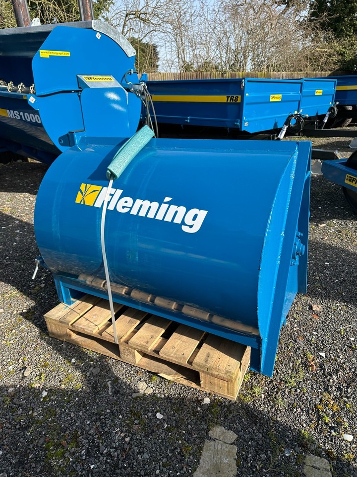 MINI MUCK MANURE SPREADER FLEMING £1250 + VAT + FEES | eBay UK