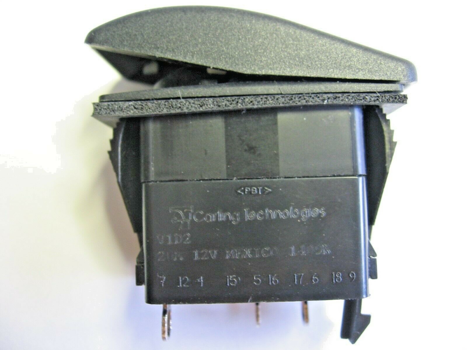 Carling V1D2 Panel Mount Snap-In Illuminated Light Rocker Switch 20 Amp ...