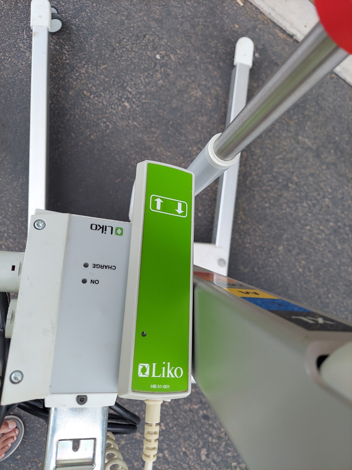 LIKO LIGHT 2030001 (Hoyer Type) BATTERY POWER PATIENT LIFT W/ CHARGER ...