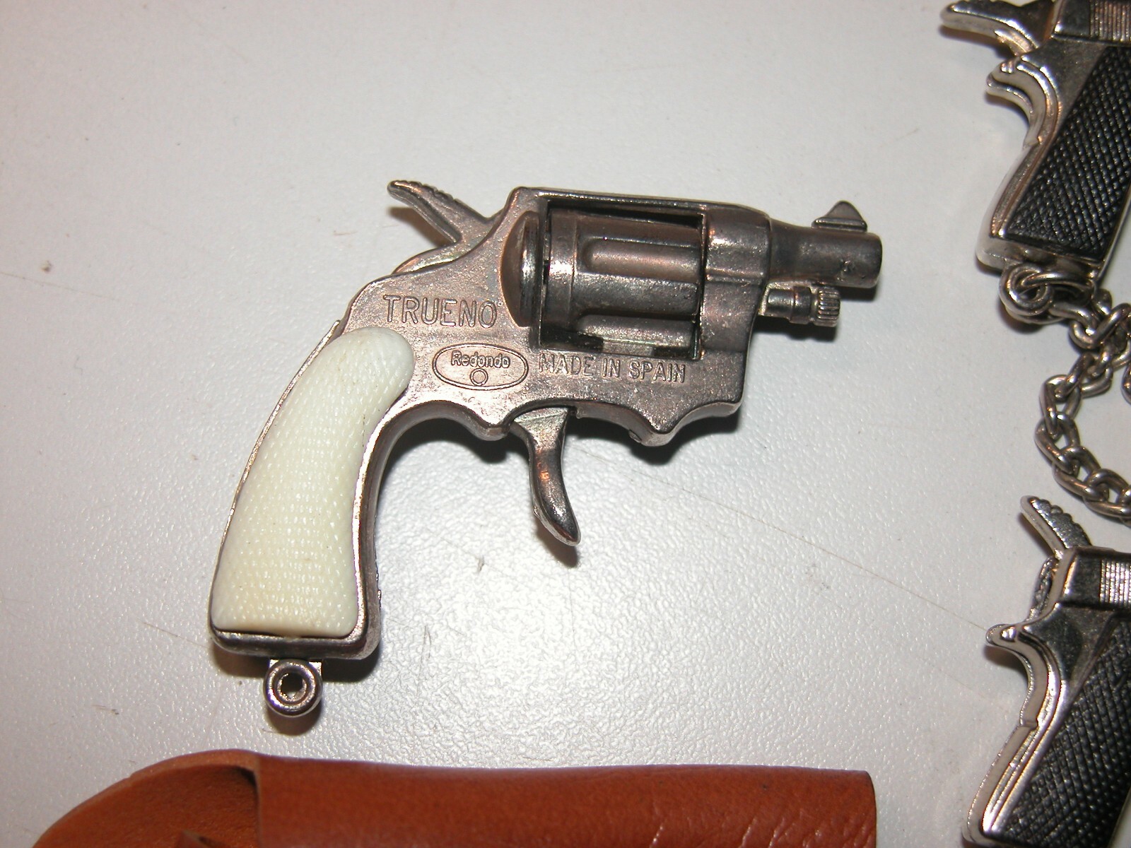 Lot of 19 Cap Gun Mini Pam Spain & 1 X Trueno Redondo Cap Gun & Holster ...