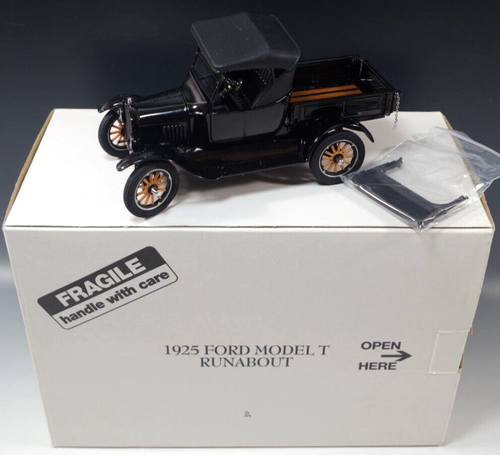 DANBURY MINT 1925 FORD MODEL T RUNABOUT 1/24 SCALE DIE CAST MINT ...