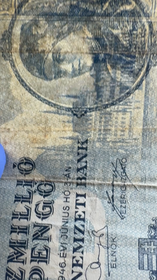 Authentic Hungary 100 Quintillion b-Pengo 1946, CIRCULATED Currency, P ...