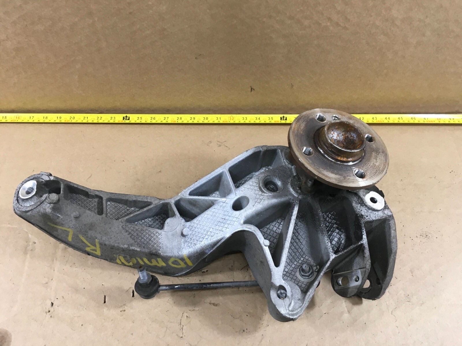 MINI Cooper S Left Rear Trailing Arm Knuckle Assembly R56 06-13 33.32 ...