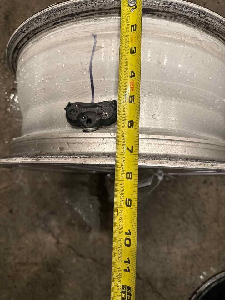 2004-2010 Toyota Sienna 16x6-1/2 6 Spoke Alloy Machined Wheel Assembly ...