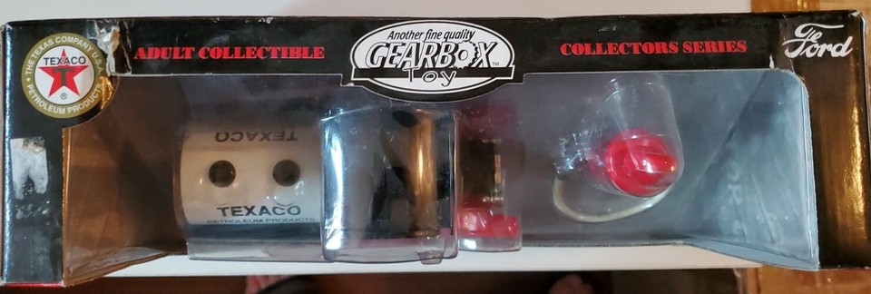 Texaco Special Edition 1912 Ford Model T Delivery Car & 1920 Wayne Gas ...